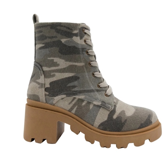Sugar | Shoes | Sugar Womens Camo Color Combat Boots | Poshmark